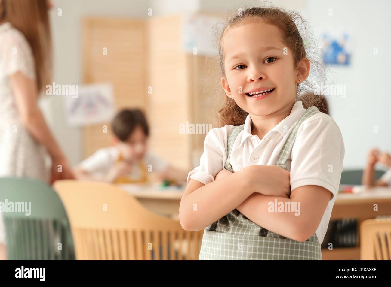 Cute little girl in art class Stock Photo - Alamy