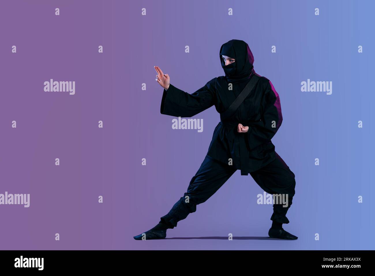 Female ninja hi-res stock photography and images - Alamy