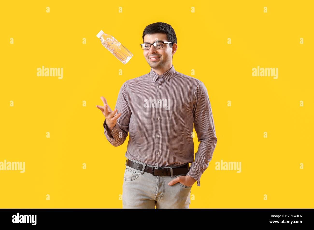 Bottle liquid throwing hi-res stock photography and images - Alamy