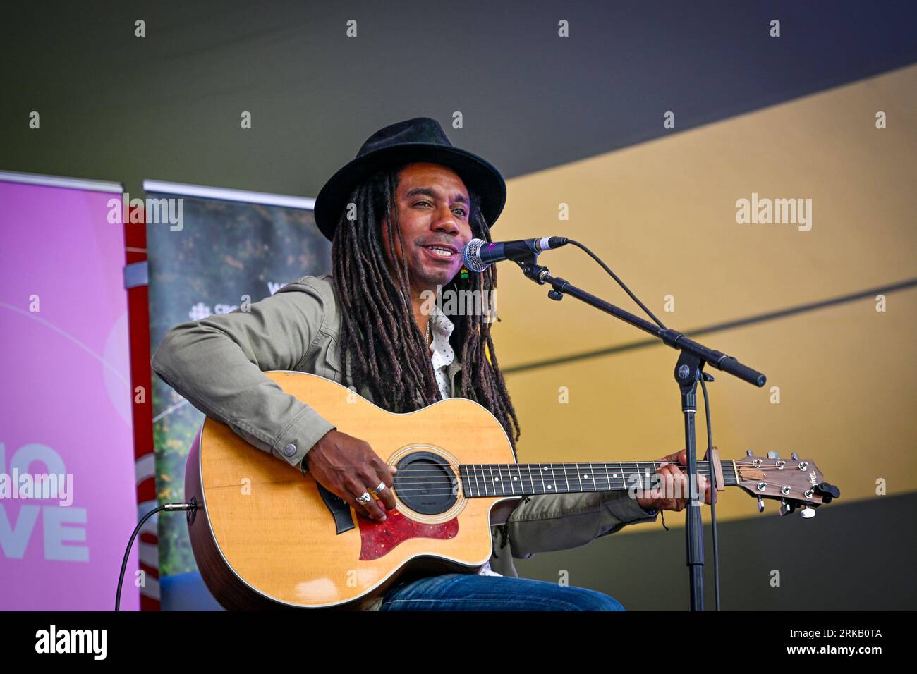 Julian taylor hi-res stock photography and images - Alamy