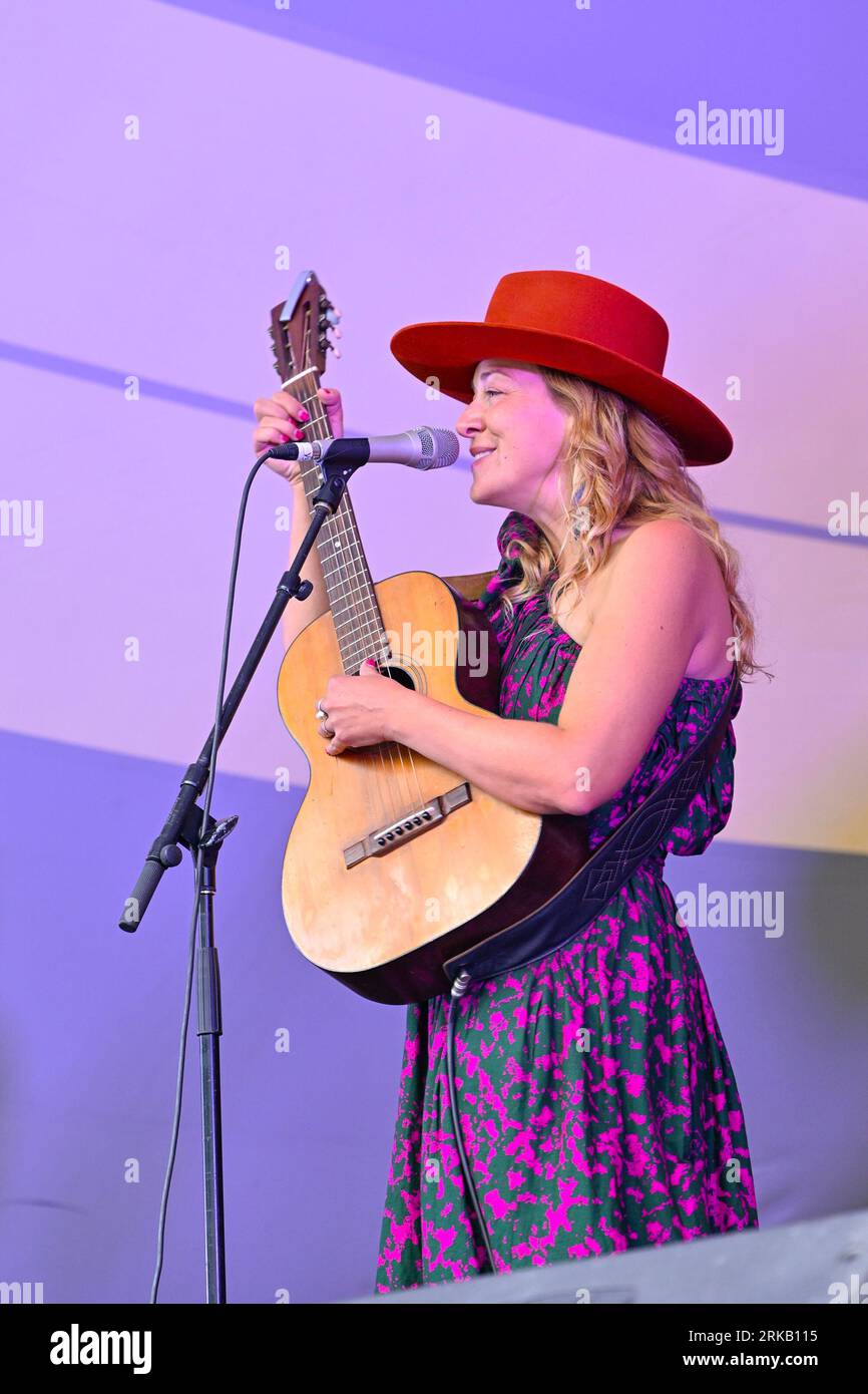 Singer, songwriter, Jill Barber, Edmonton Folk Music Festival, Edmonton ...