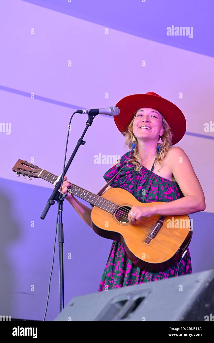 Singer, songwriter, Jill Barber, Edmonton Folk Music Festival, Edmonton ...