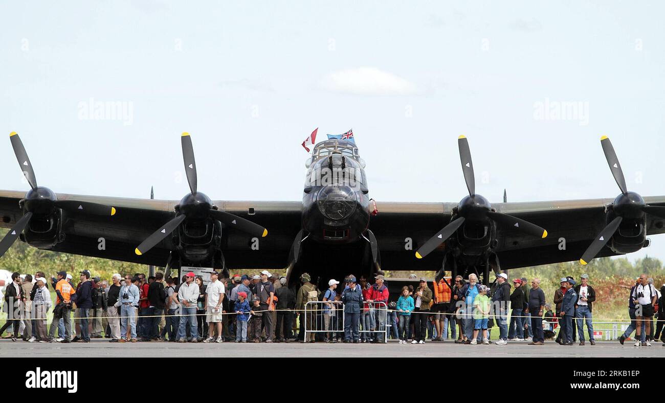 Lancaster luftfahrt hi-res stock photography and images - Alamy