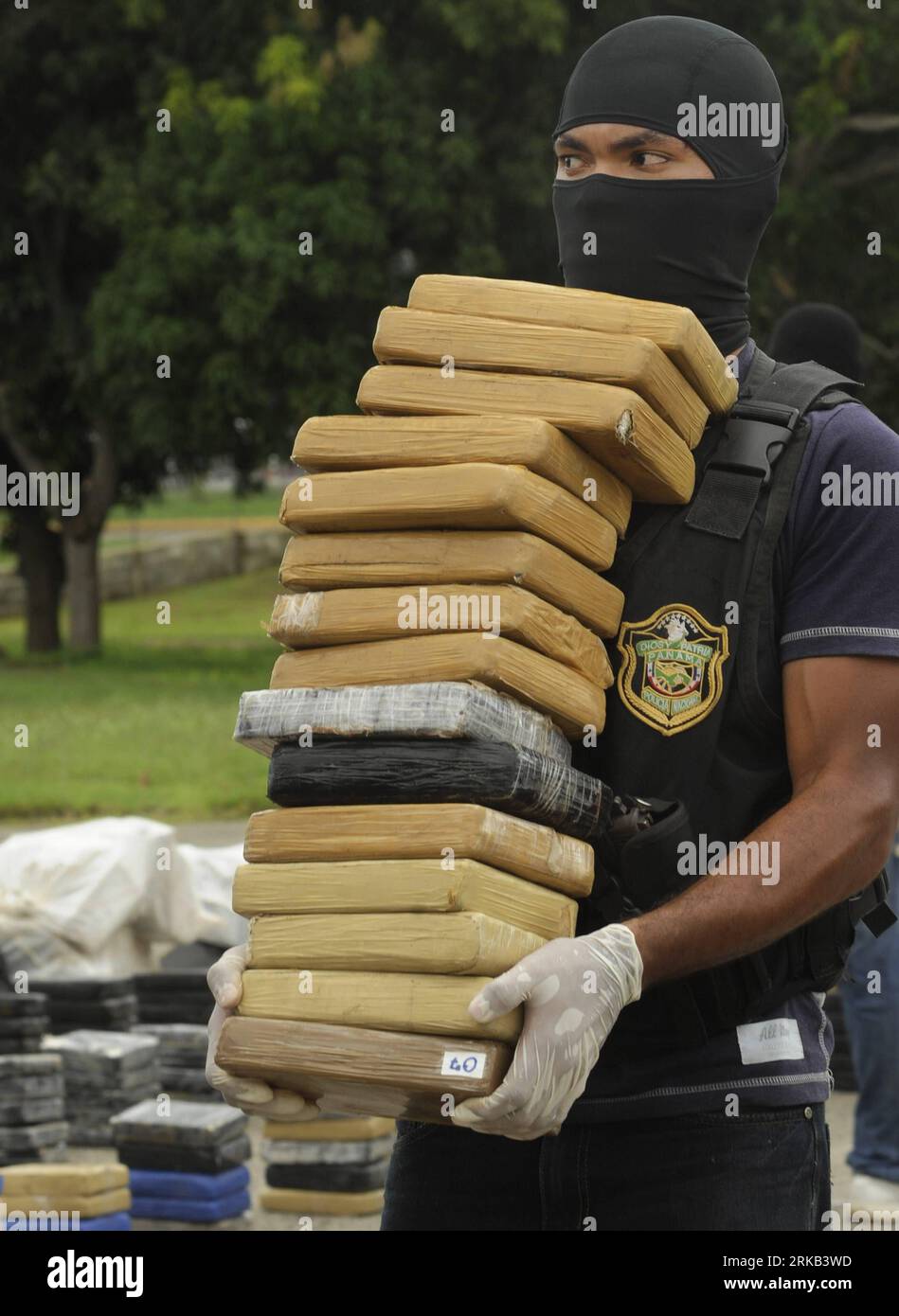 Panamanian national police hi-res stock photography and images - Alamy
