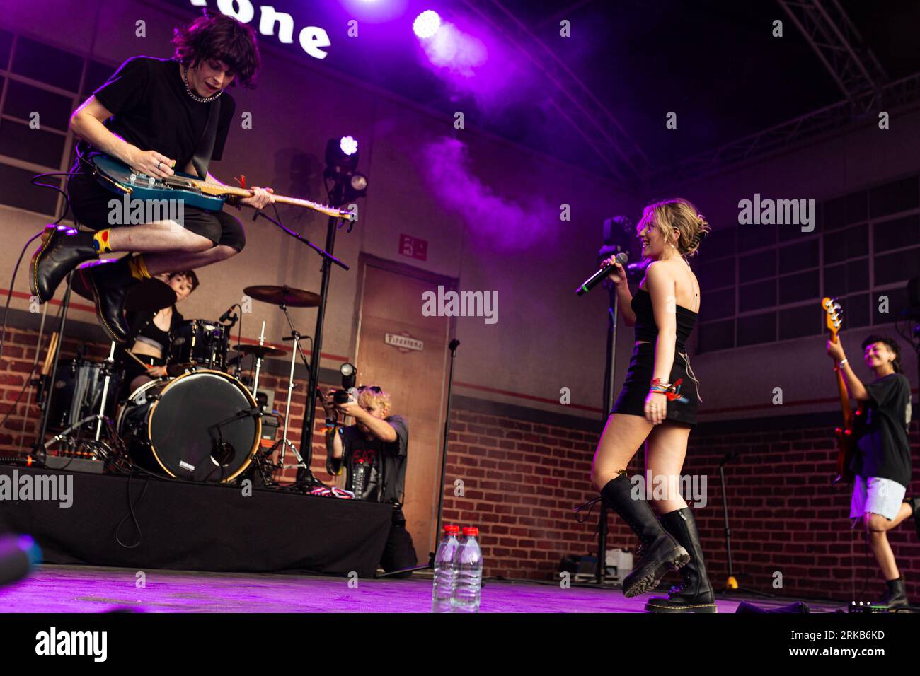 Hannah grae hi-res stock photography and images - Alamy