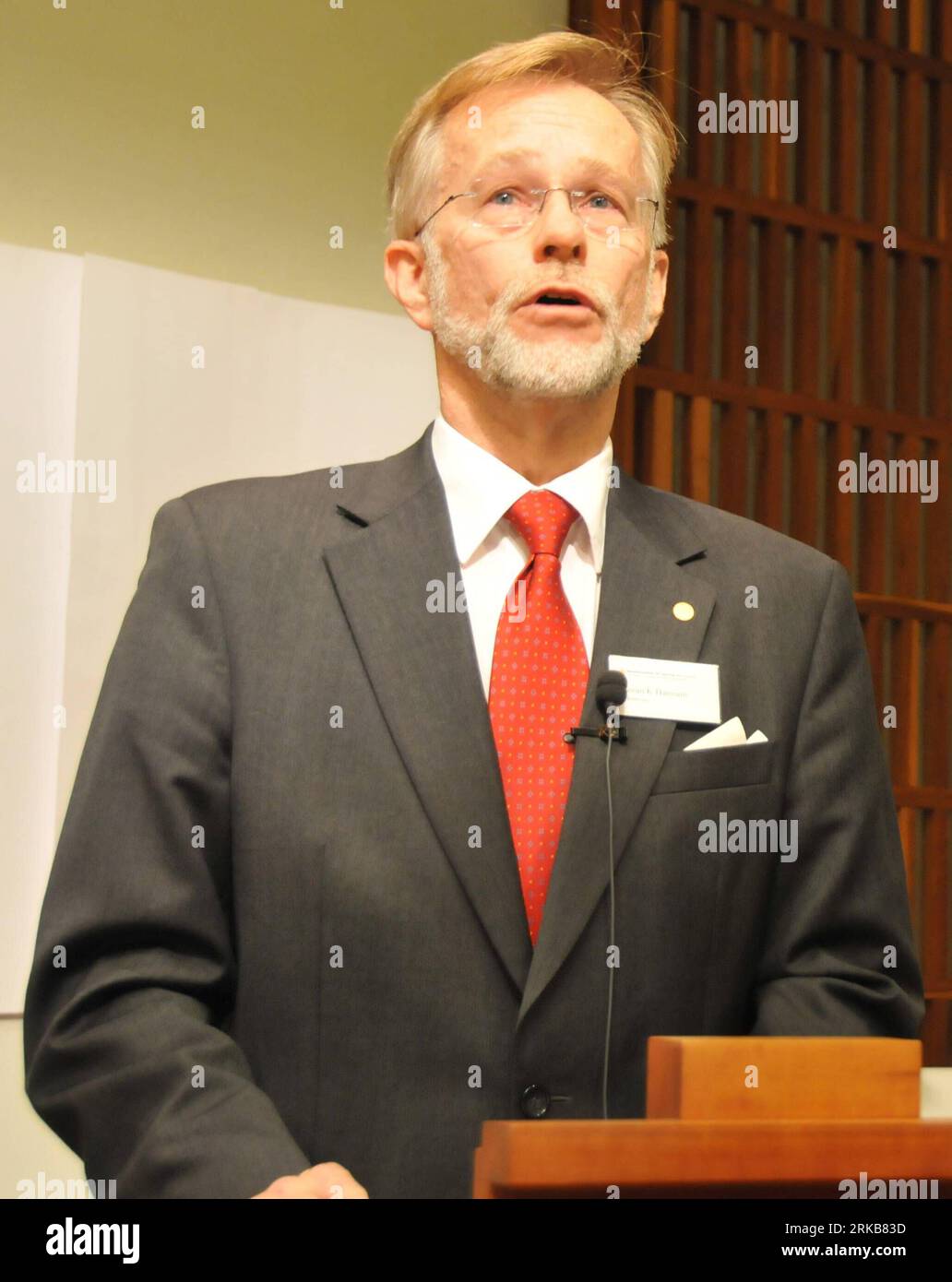 Robert edwards hi-res stock photography and images - Alamy