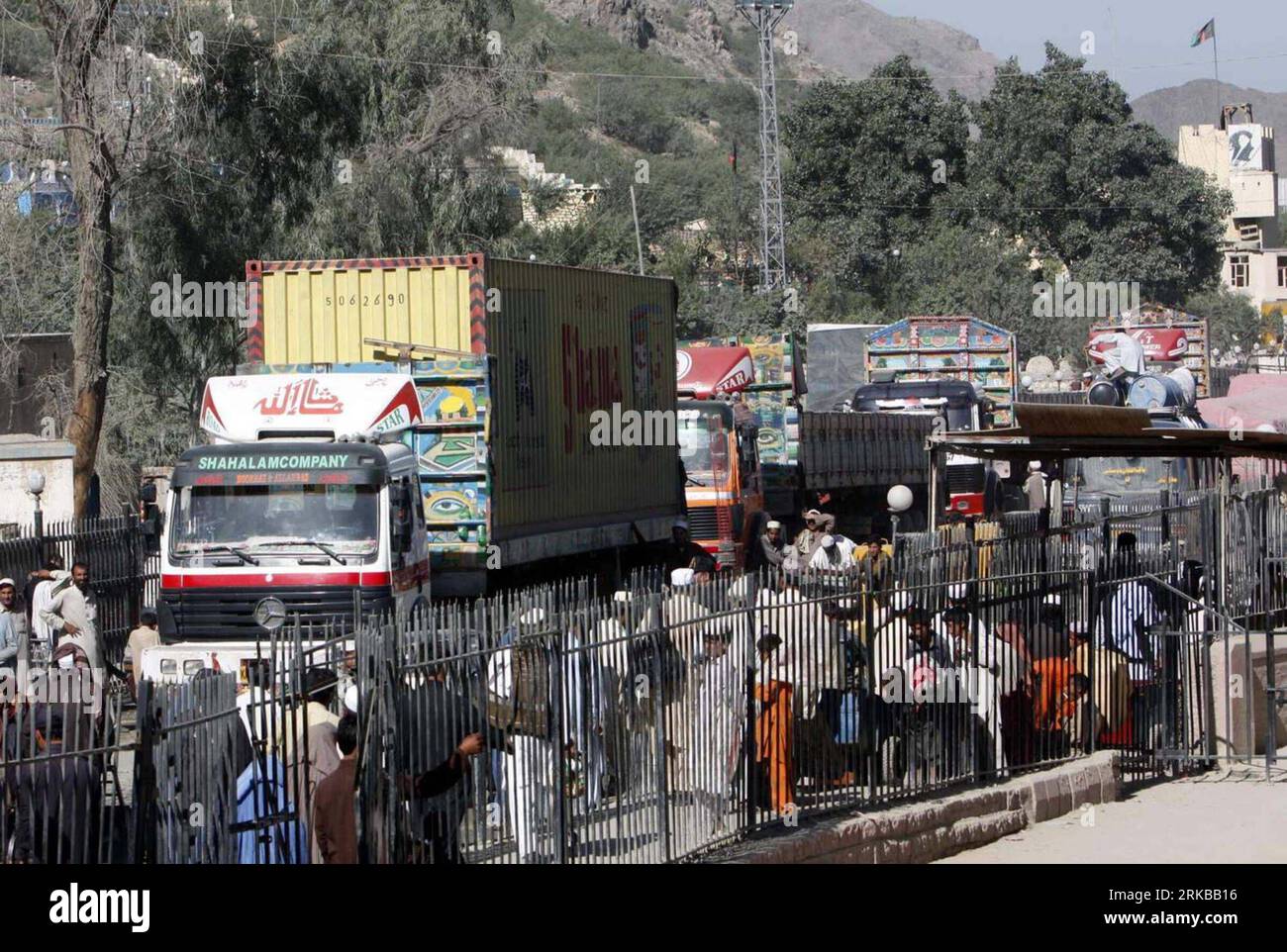 Pakistan afghan border hi-res stock photography and images - Alamy