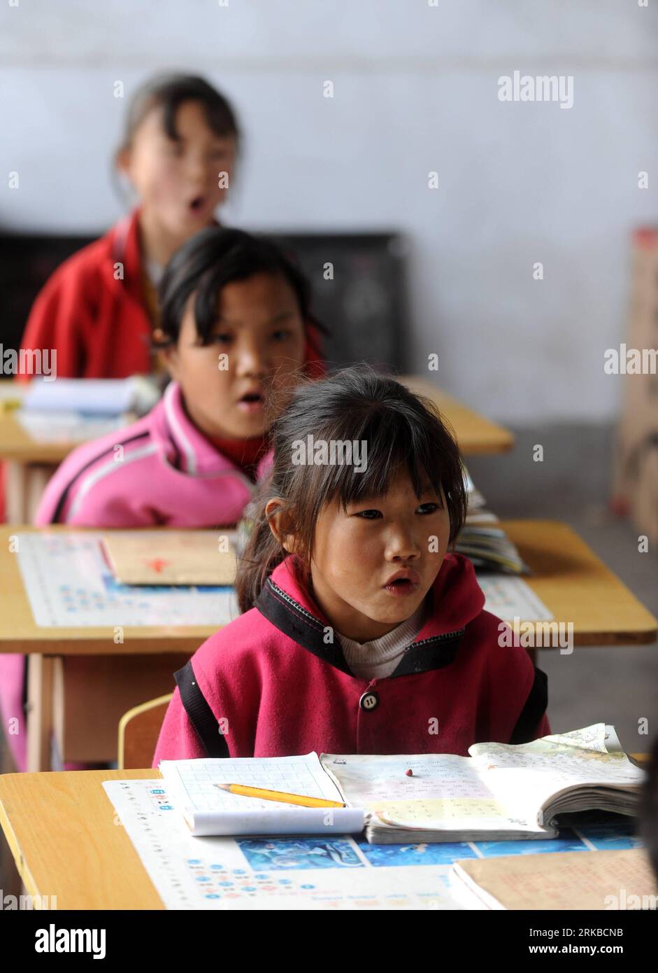 Shool pupils hi-res stock photography and images - Alamy