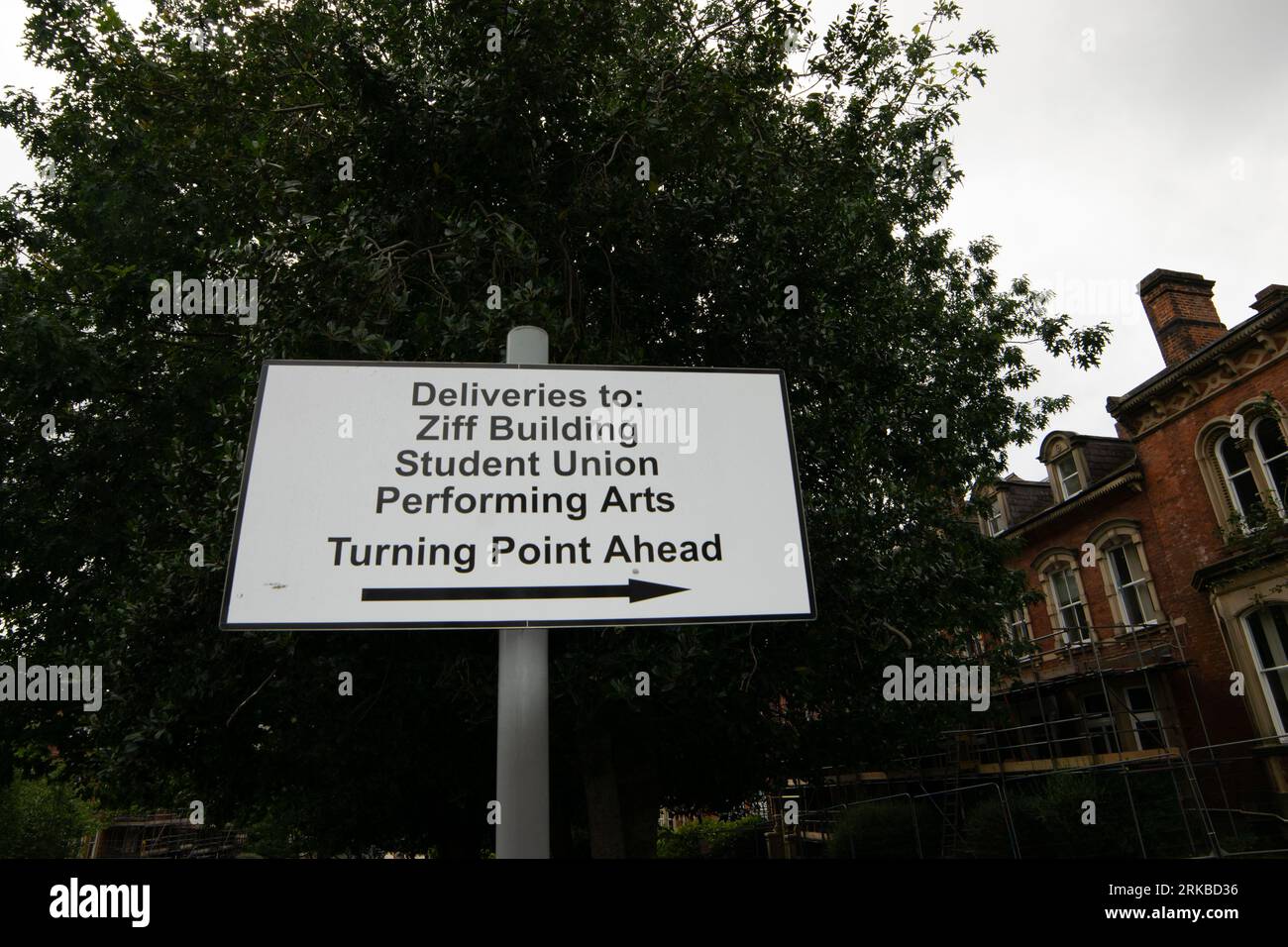 Marjorie and Arnold Ziff Building, University of Leeds, Yorkshire ...