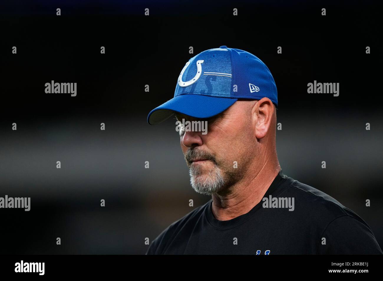 Indianapolis Colts defensive coordinator Gus Bradley watches warm ups ...