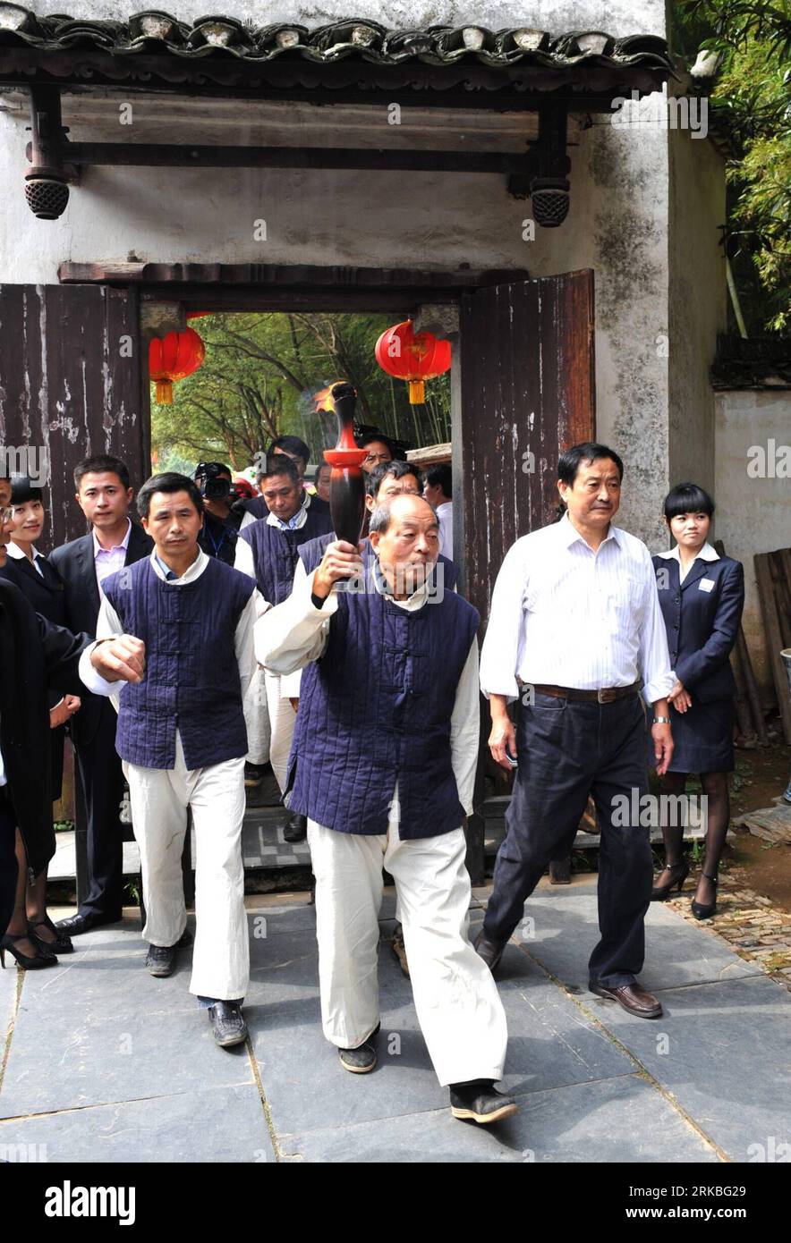 Eastern craftworks hi-res stock photography and images - Alamy