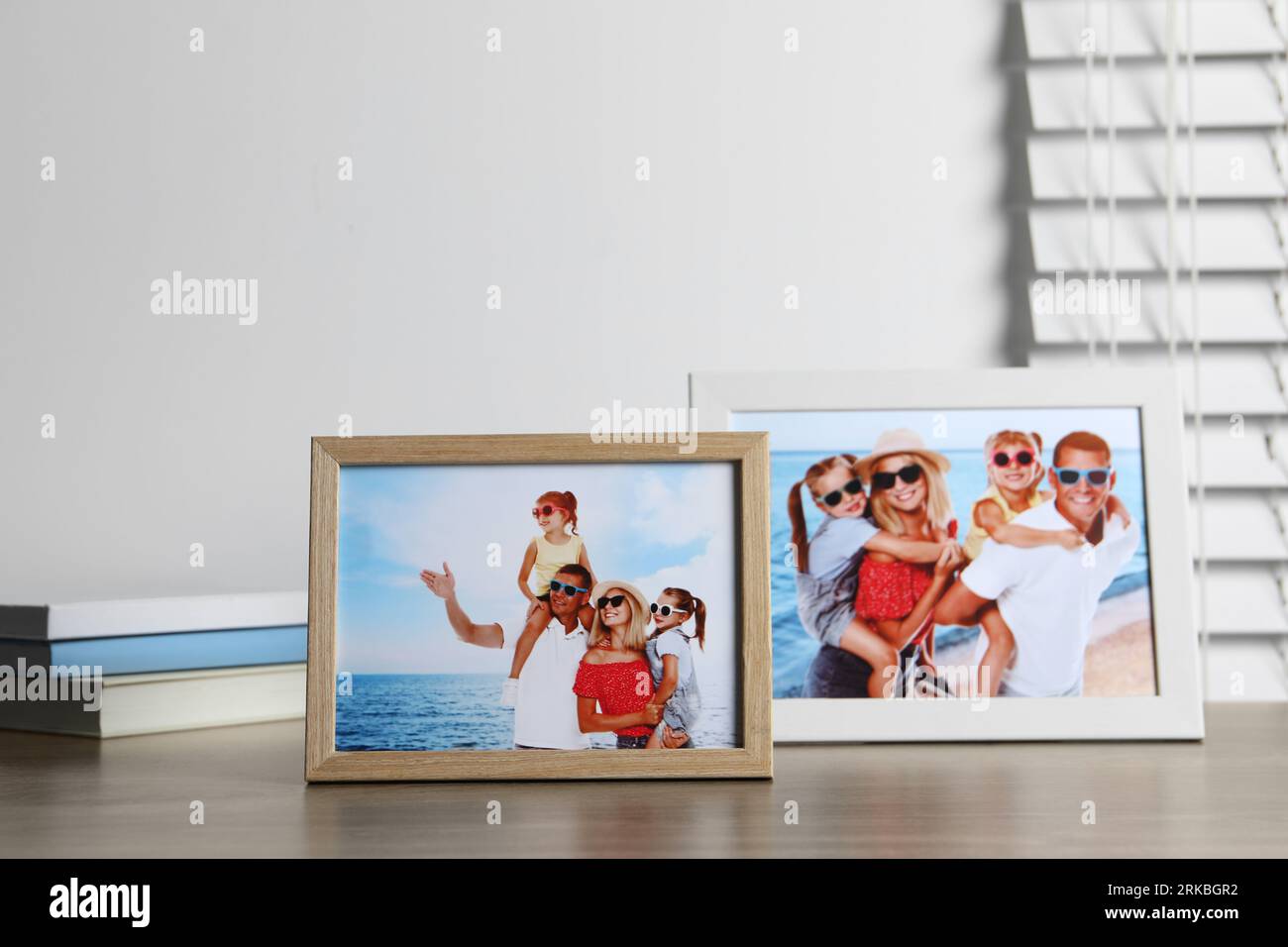 Family photos frames hi-res stock photography and images - Alamy