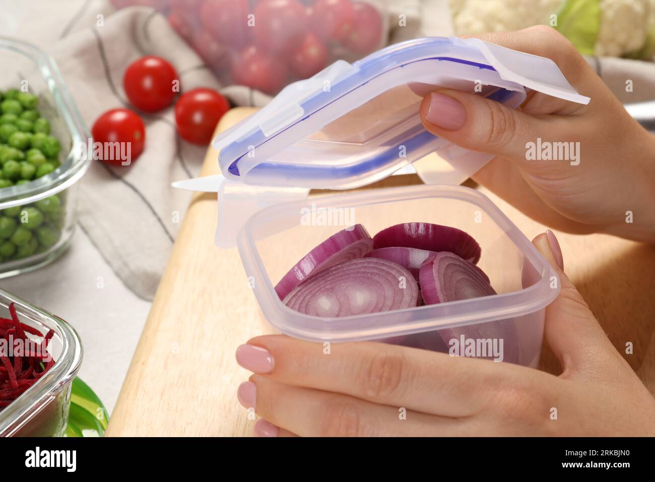 Plastic container with lid hi-res stock photography and images - Alamy