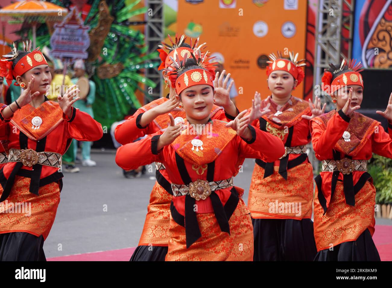 Tari tor tor hi-res stock photography and images - Alamy