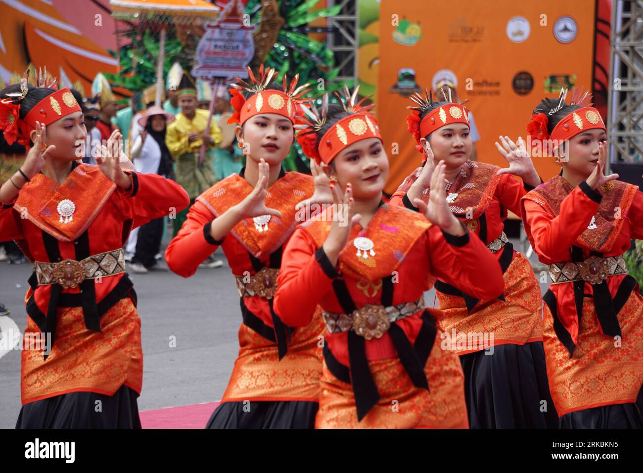 Tari tor tor hi-res stock photography and images - Alamy