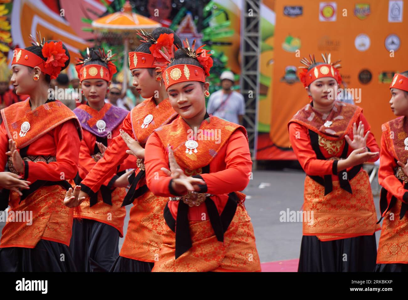 Tari tor tor hi-res stock photography and images - Alamy