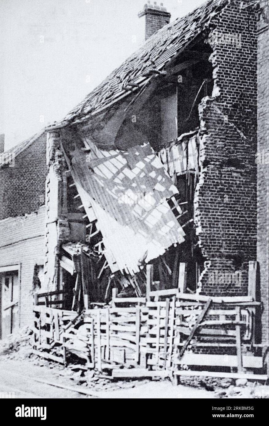 A damaged house on Rue de Furnes, Veurnestraat, Poperinge, Belgium ...