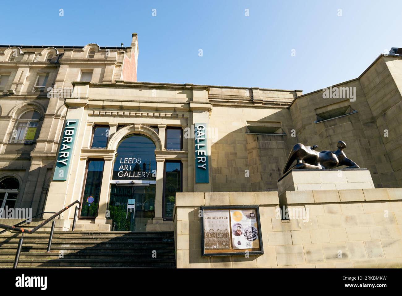 Leeds art gallery sign hi-res stock photography and images - Alamy