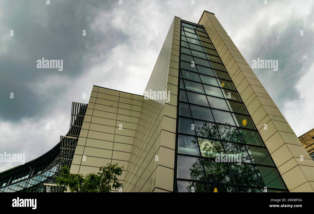 Marjorie and Arnold Ziff Building, University of Leeds, Yorkshire ...