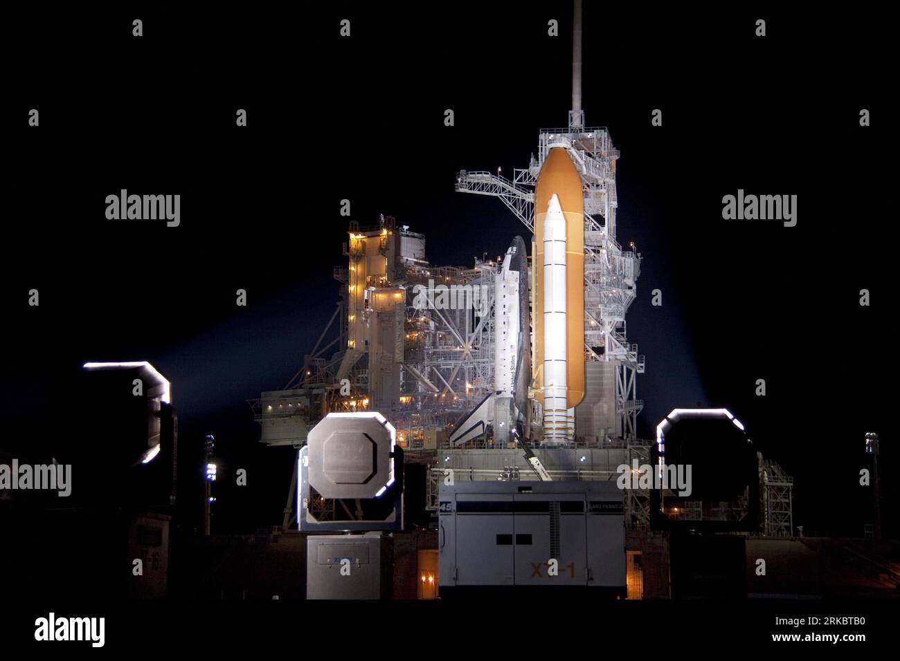 Rotating service structure hi-res stock photography and images - Alamy