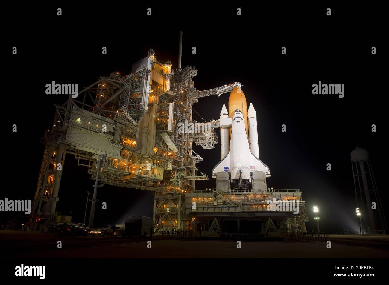 Us space shutle discovery hi-res stock photography and images - Alamy