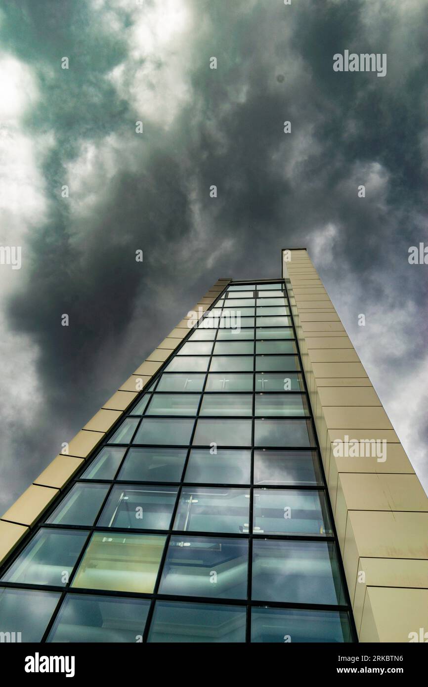 Marjorie and Arnold Ziff Building, University of Leeds, Yorkshire ...