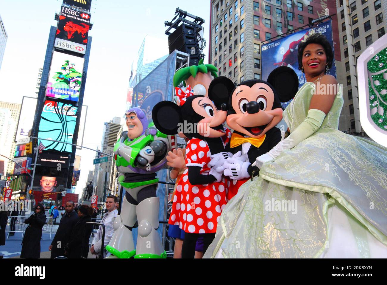 New York City Characters Meet Buddy The Rat, A Rambunctious Viral