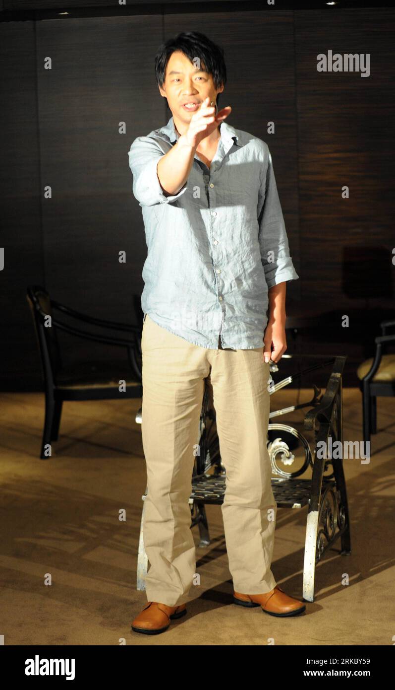 Lady of the camelias hi-res stock photography and images - Alamy