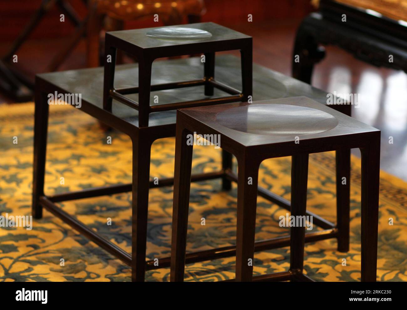 Red sandalwood zitan hi-res stock photography and images - Alamy