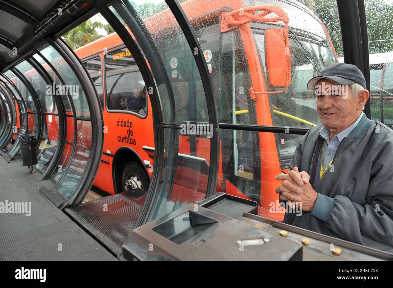 Bus rapid transit brazil hi-res stock photography and images - Alamy