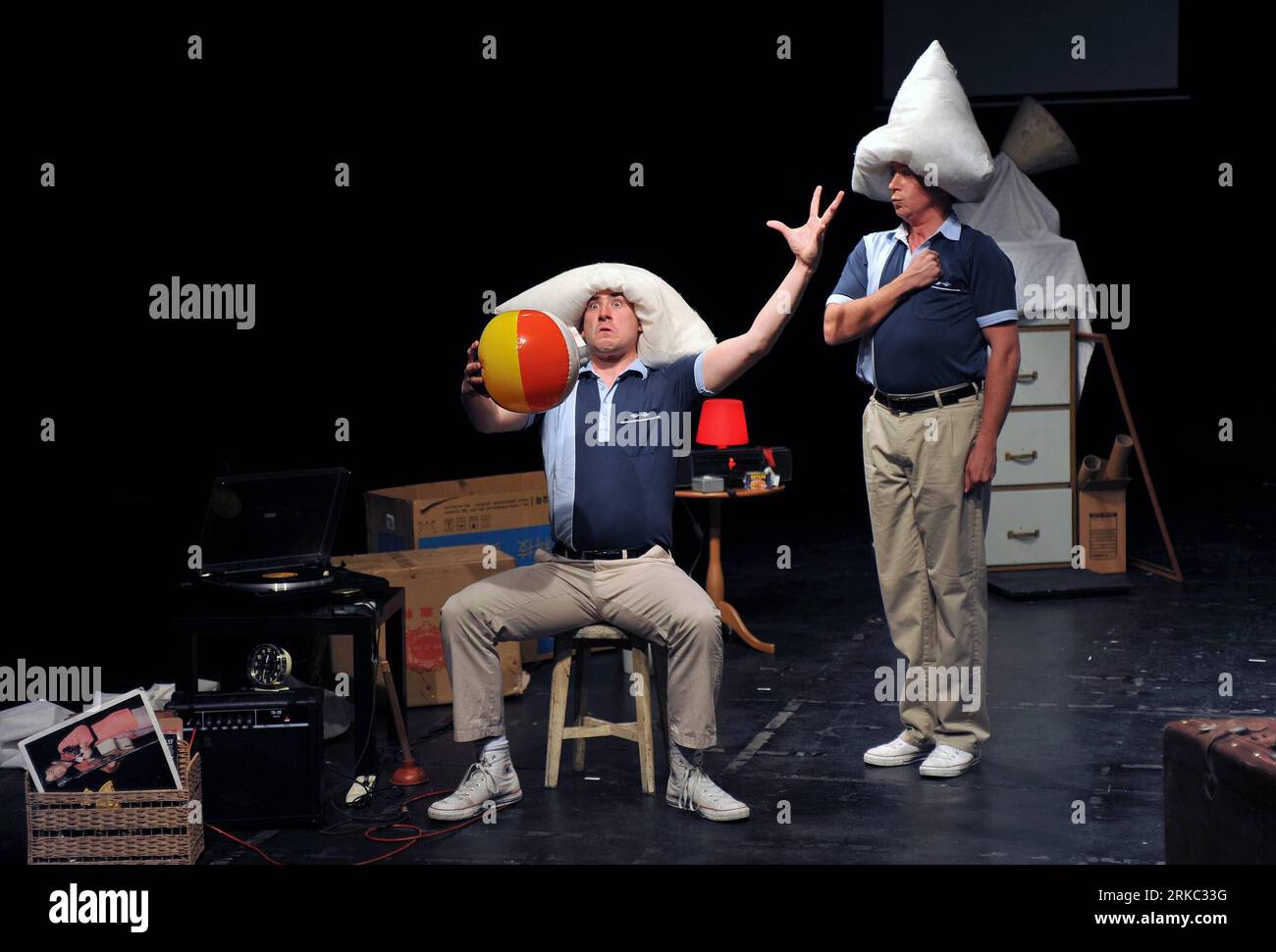 Small actors theatre hi-res stock photography and images - Alamy