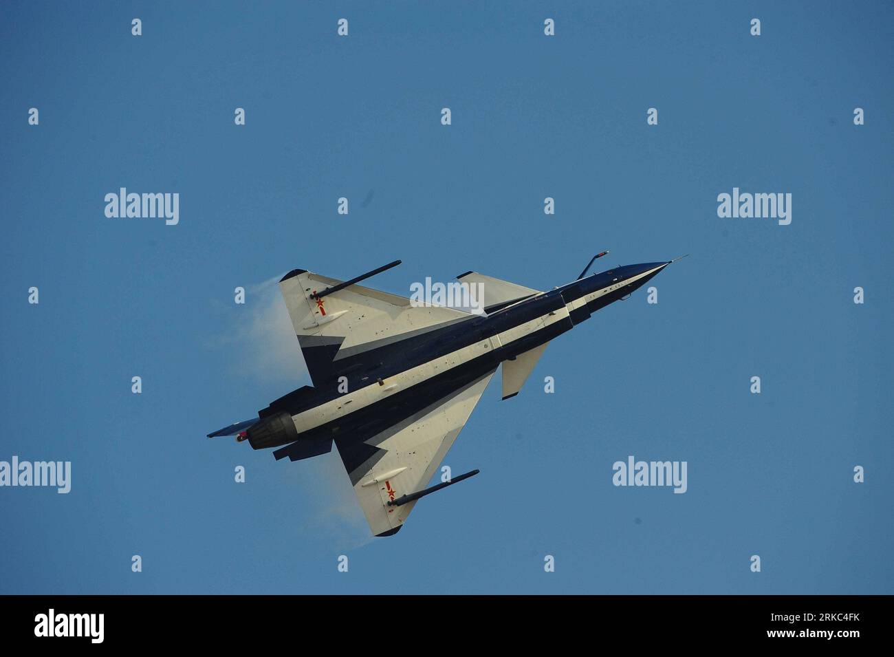 J10 fighter jet hi-res stock photography and images - Alamy