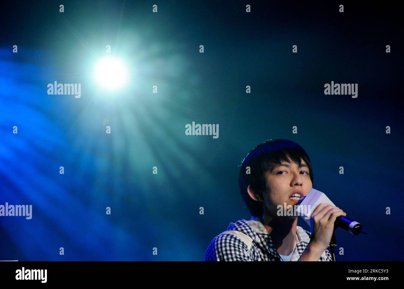 James lin hi-res stock photography and images - Alamy