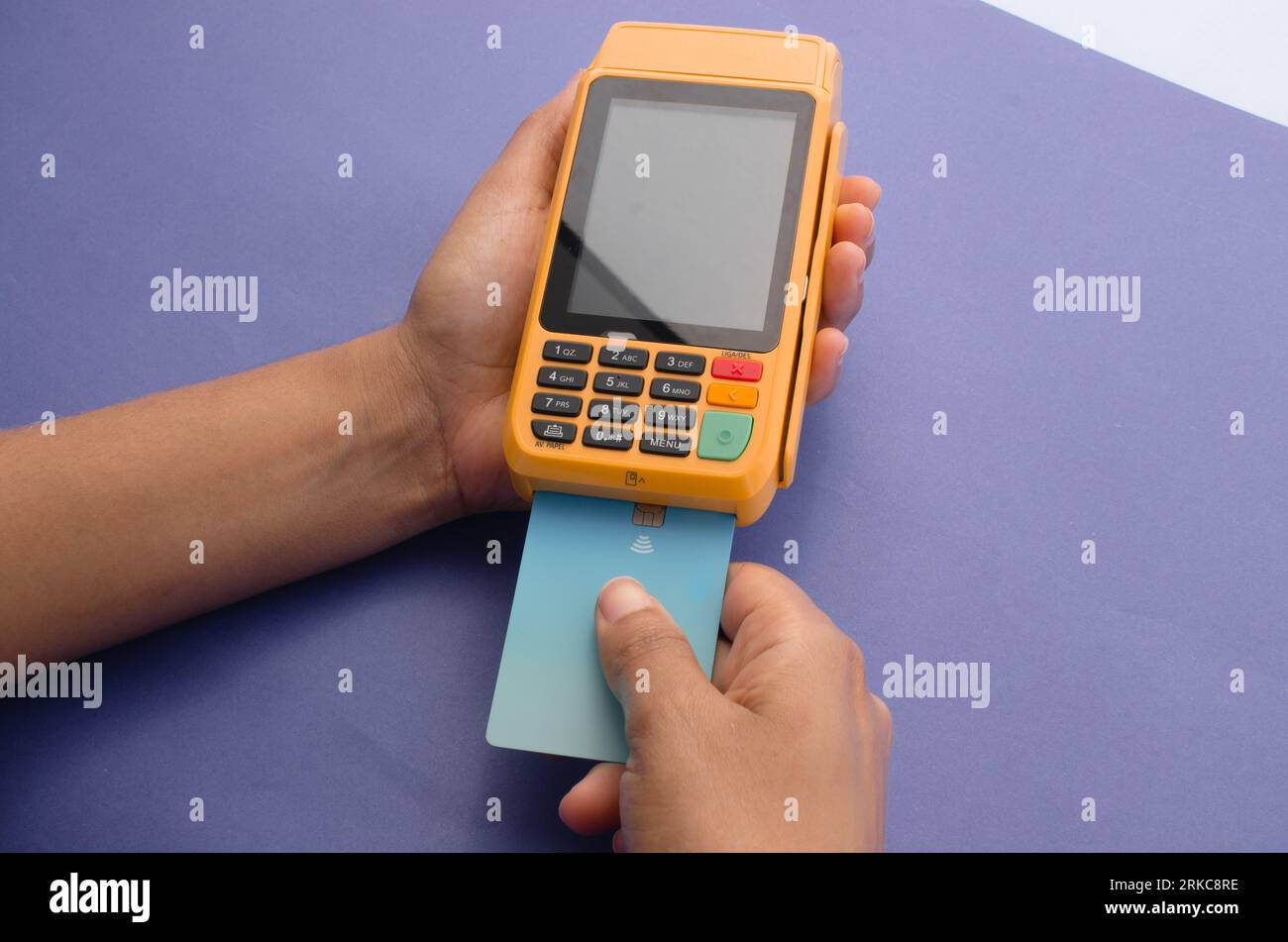 Payment facilitator hi-res stock photography and images - Alamy