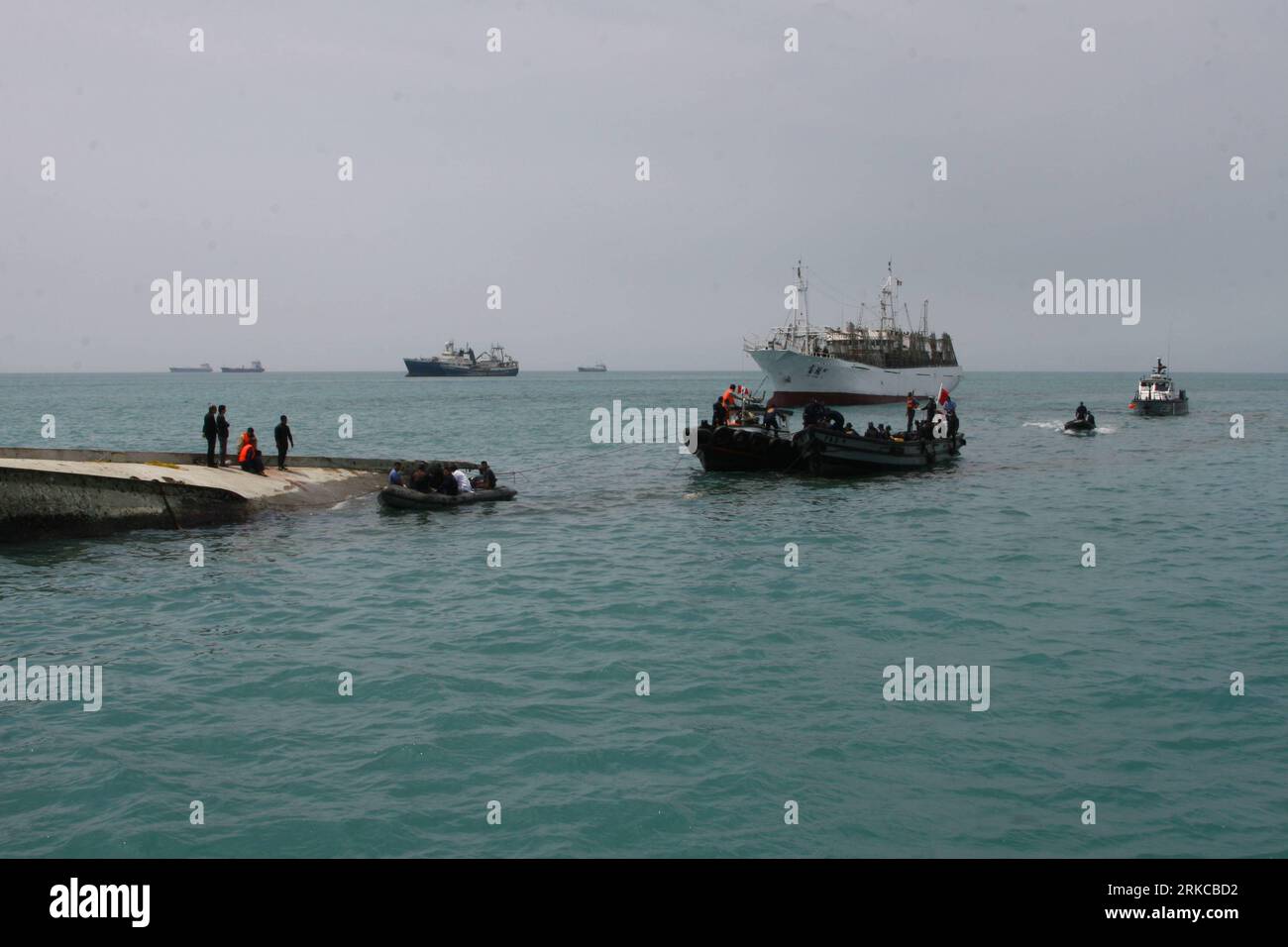 China peru fishing hi-res stock photography and images - Alamy