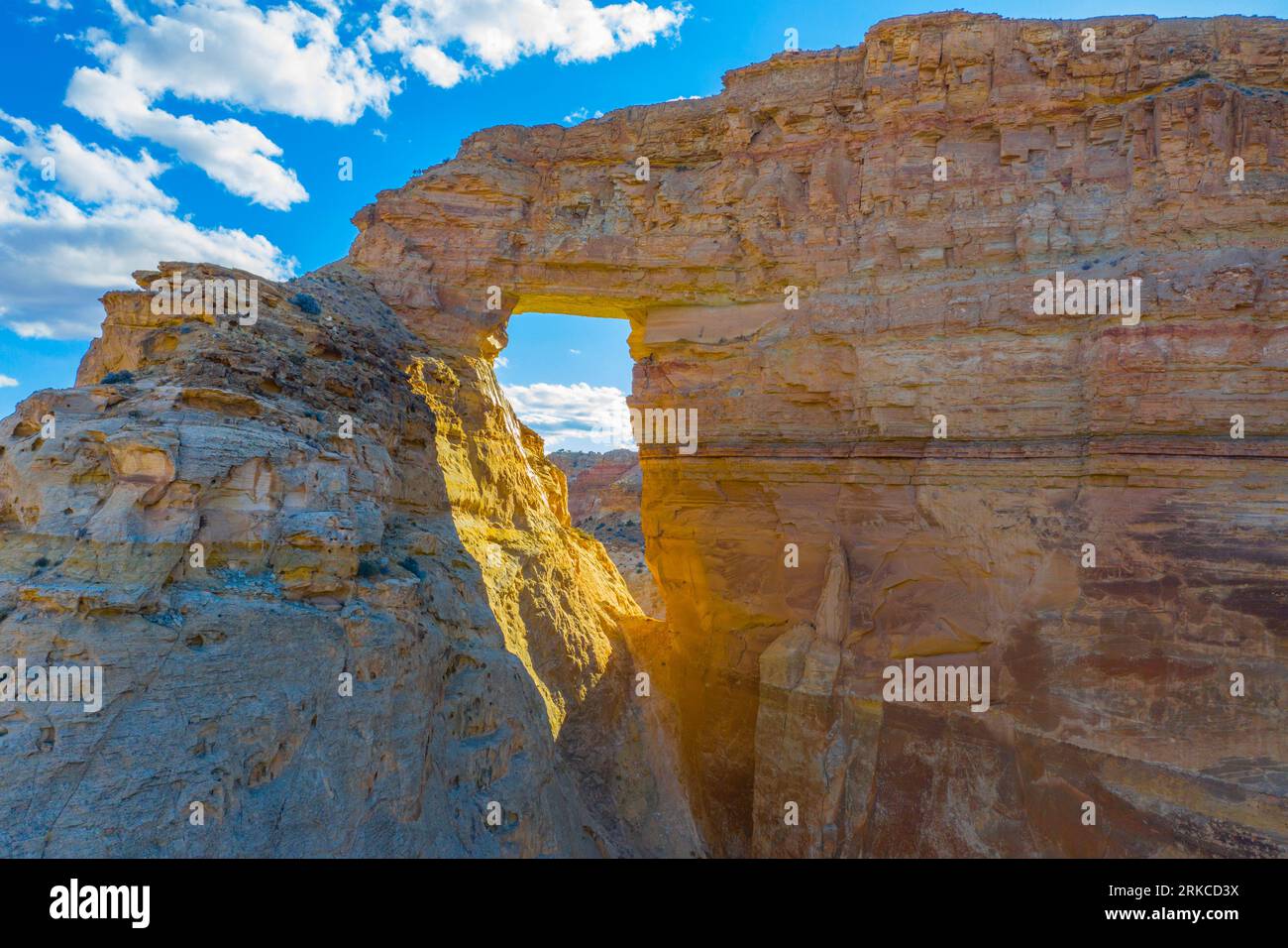 Hondoo Arch, Muddy Creek Wilderness Study Area, San Rafel Swell, Utah ...