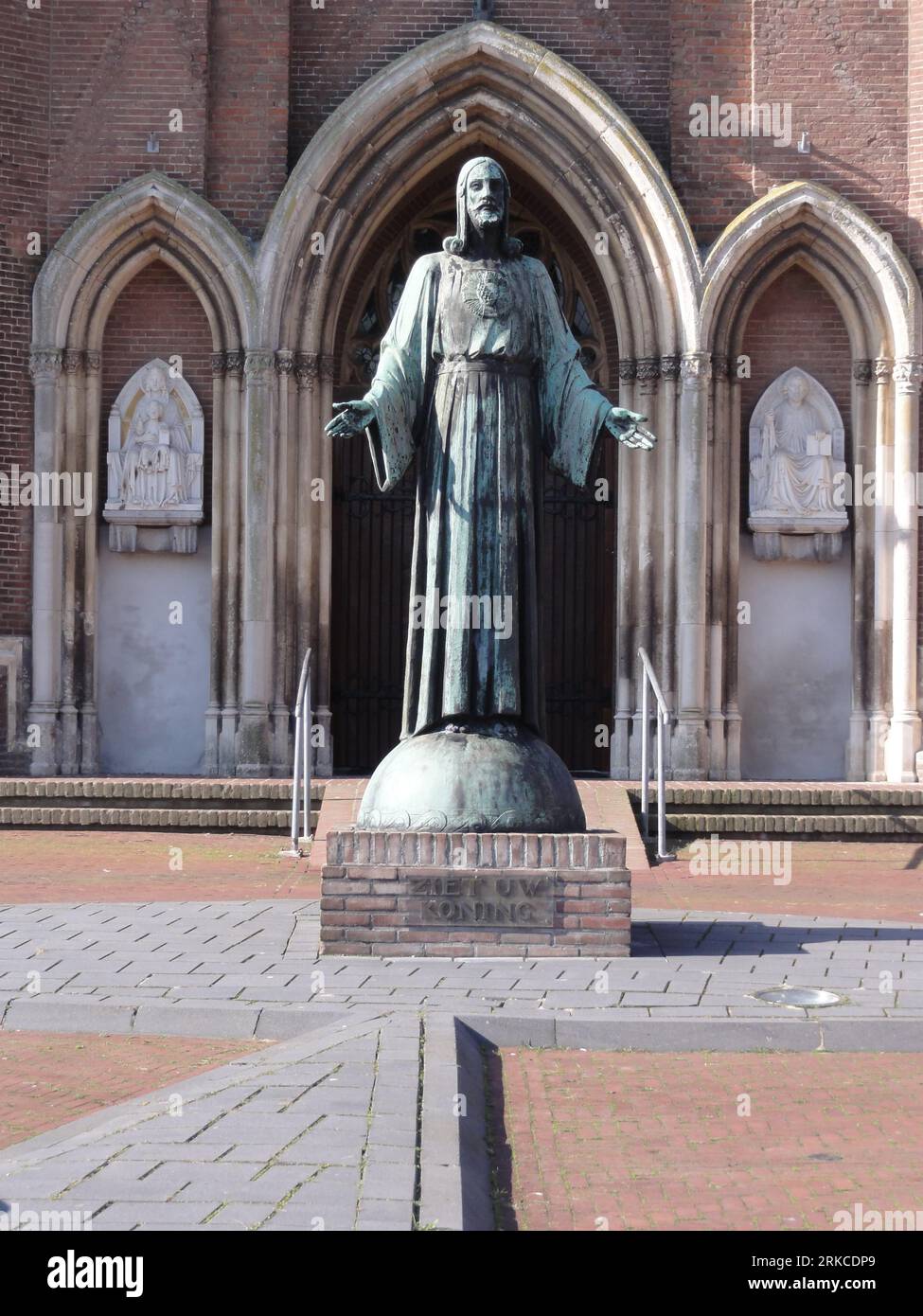 statue of Sacred Heart of Jesus Christ (Dreumel) 9 October 2010 by ...