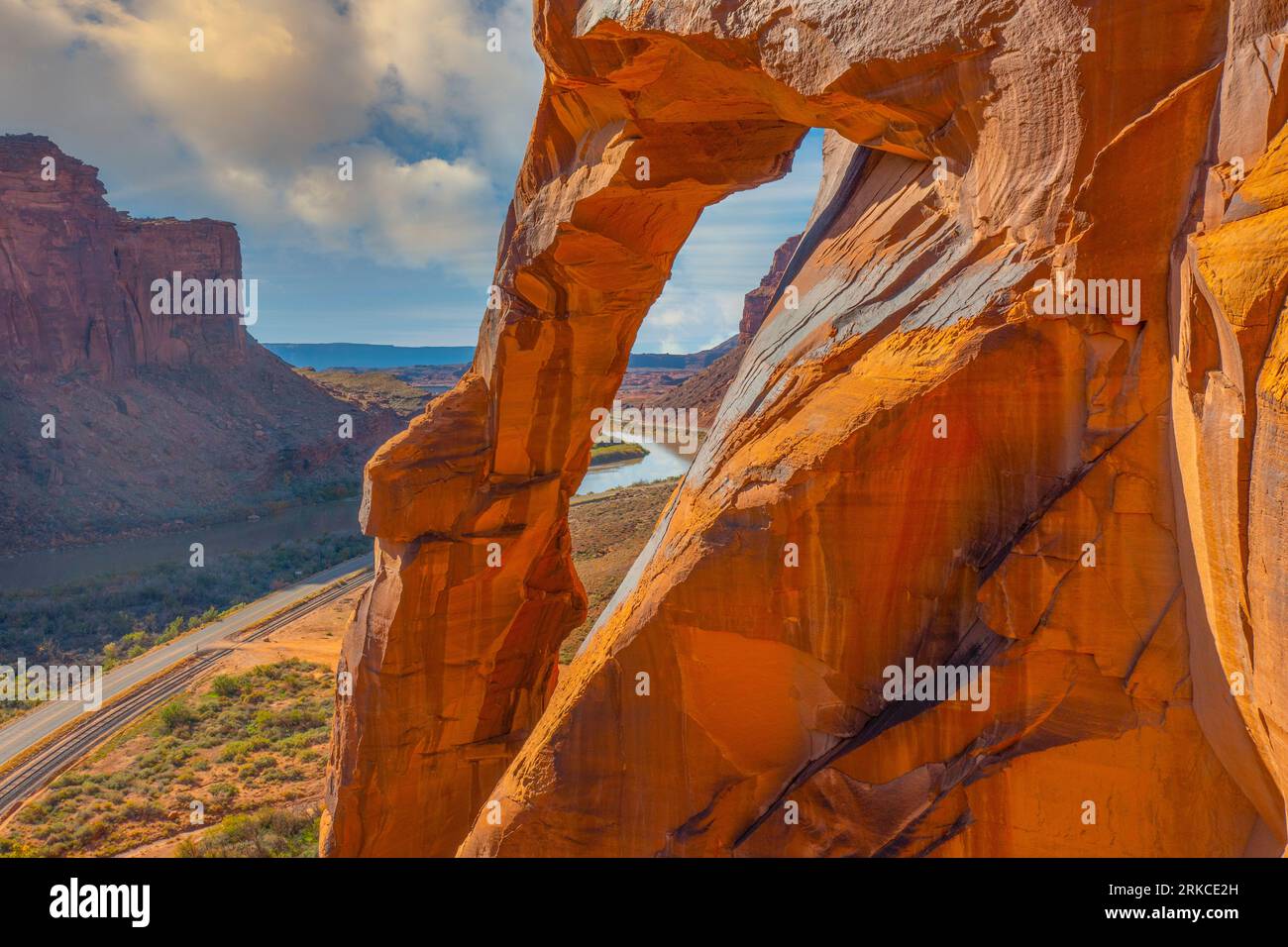 Jug handle arch hi-res stock photography and images - Alamy