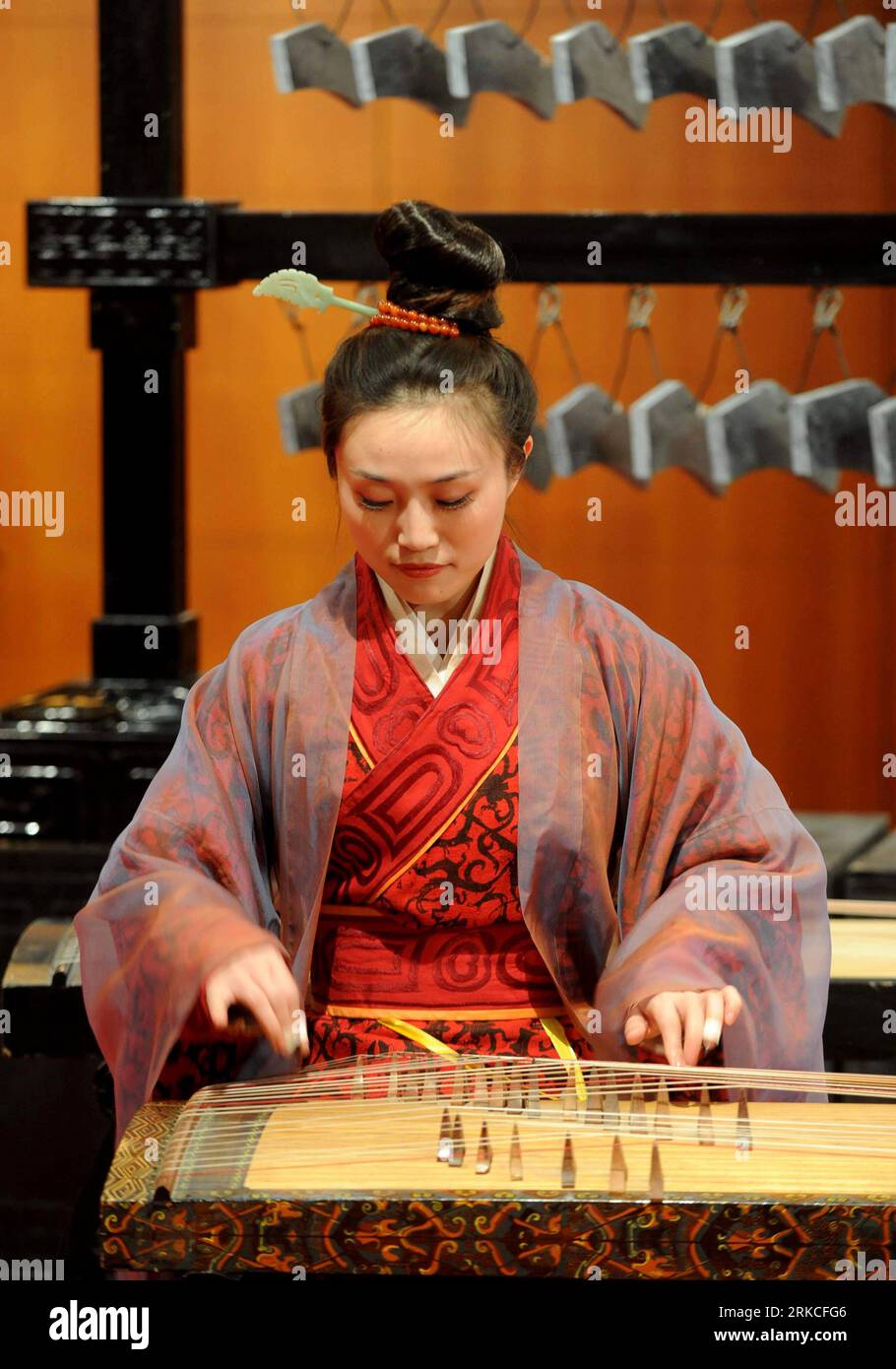 China national instrument hi-res stock photography and images - Alamy