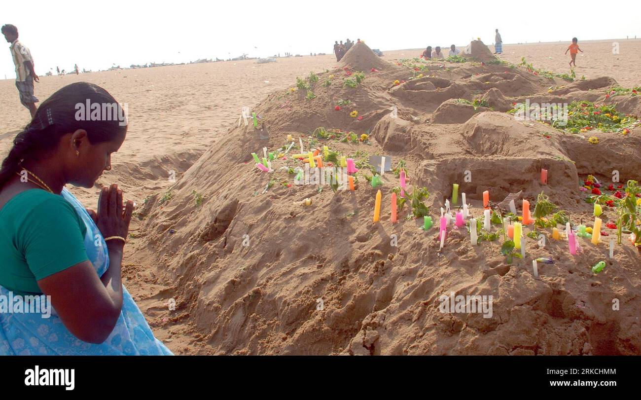 Chennai tsunami 26 december 2004 hi-res stock photography and images ...
