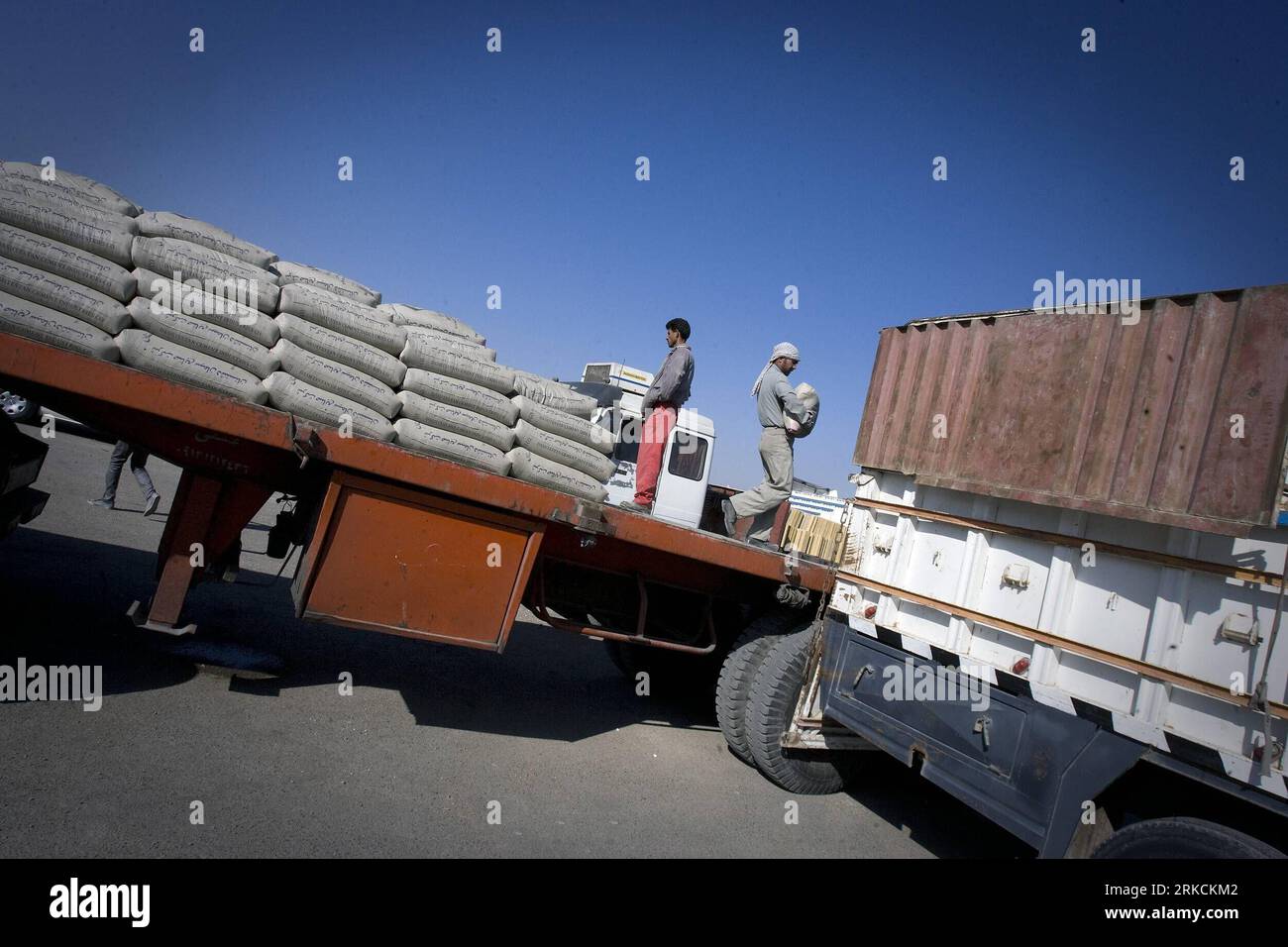 Iraq borders hi-res stock photography and images - Alamy