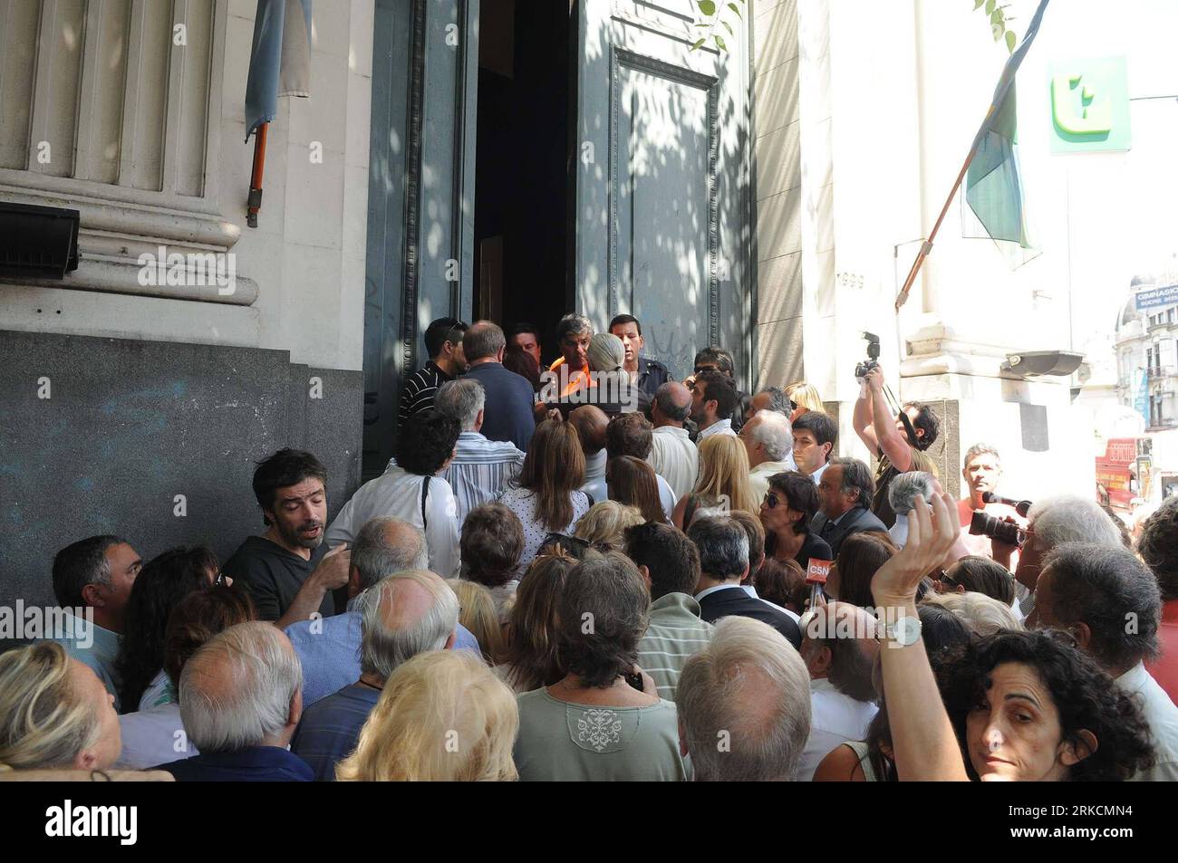 Banco de boxes hi-res stock photography and images - Alamy