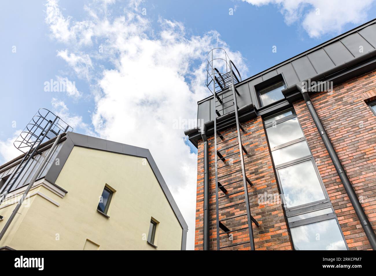 Red brick blue glass office hi-res stock photography and images - Alamy