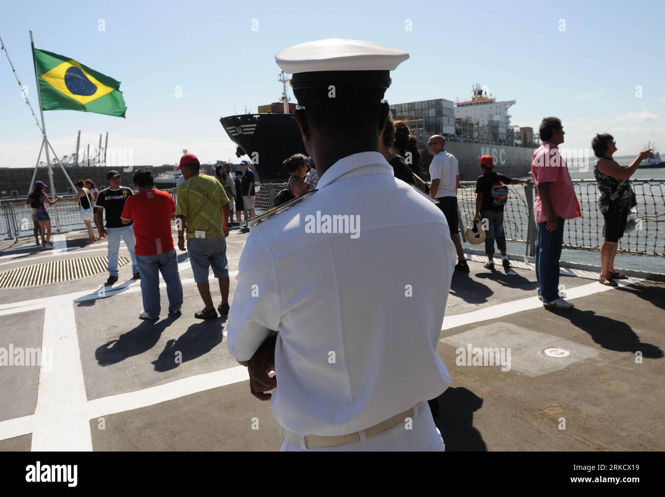 Navy ships brazil hi-res stock photography and images - Alamy