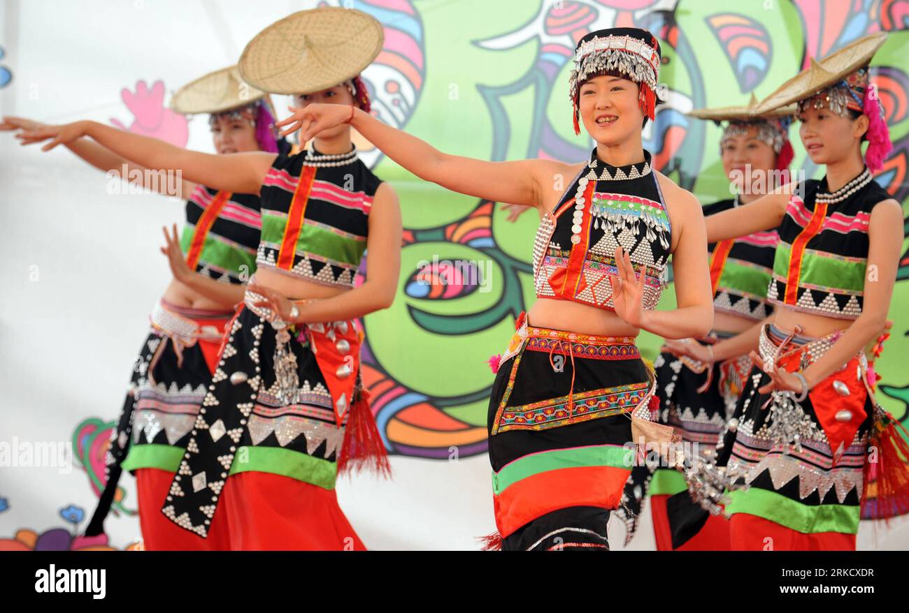Huayao dai hi-res stock photography and images - Alamy