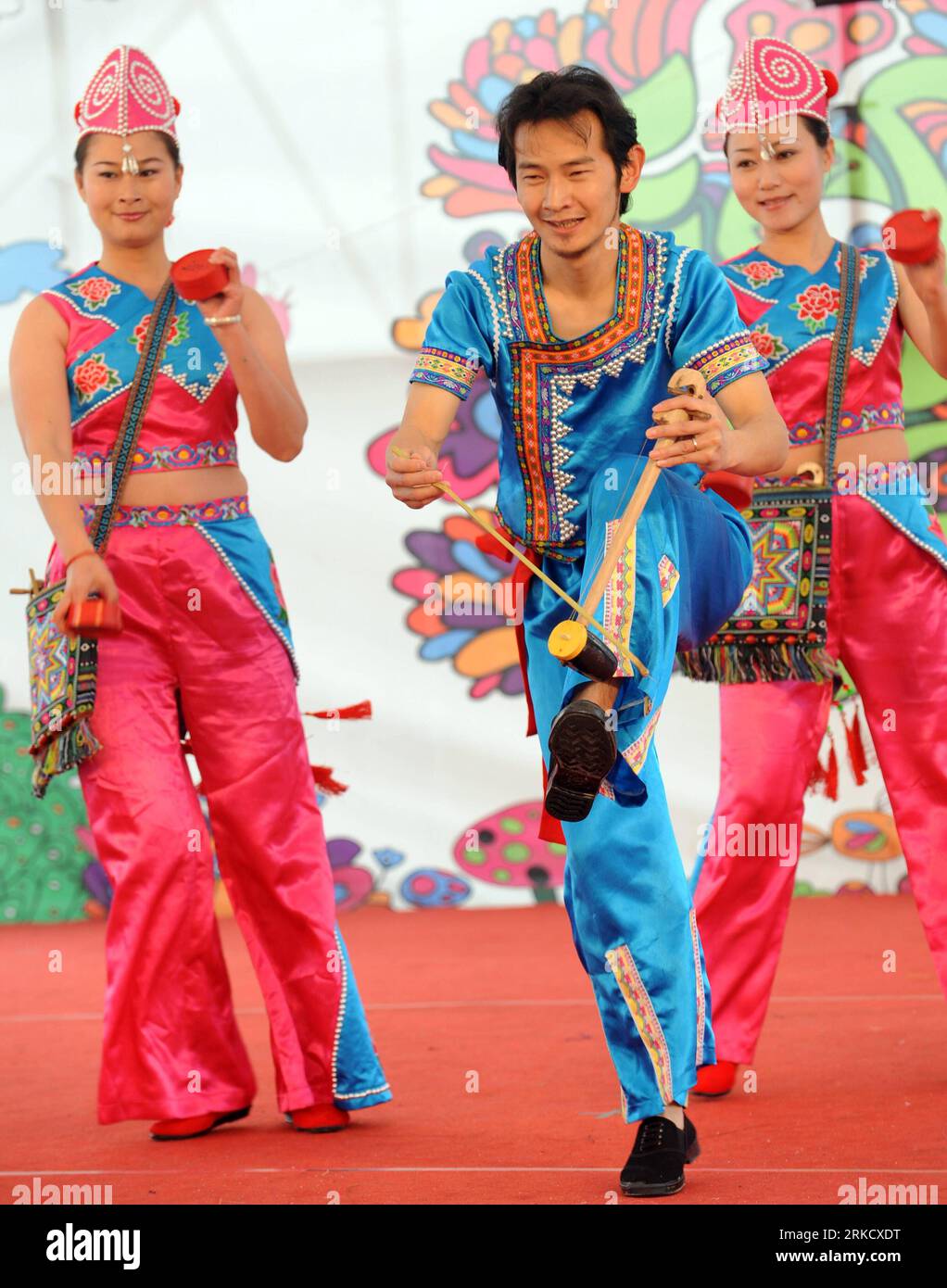 Huayao dai hi-res stock photography and images - Alamy