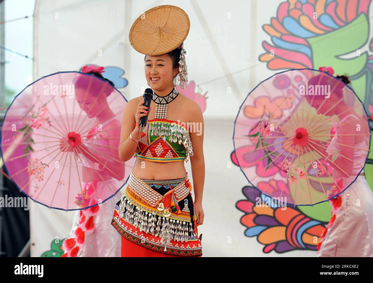 Huayao dai hi-res stock photography and images - Alamy