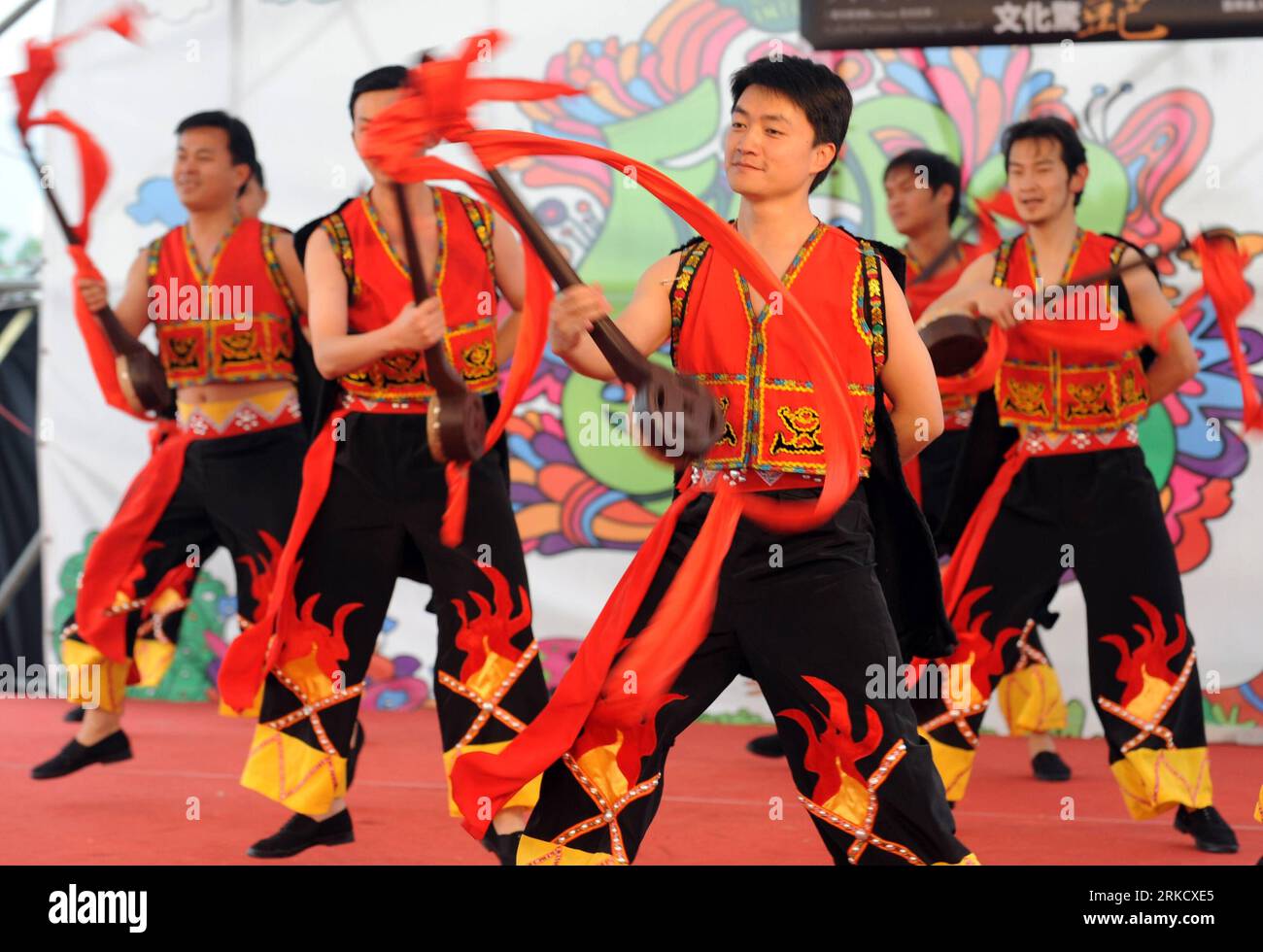 Huayao dai hi-res stock photography and images - Alamy