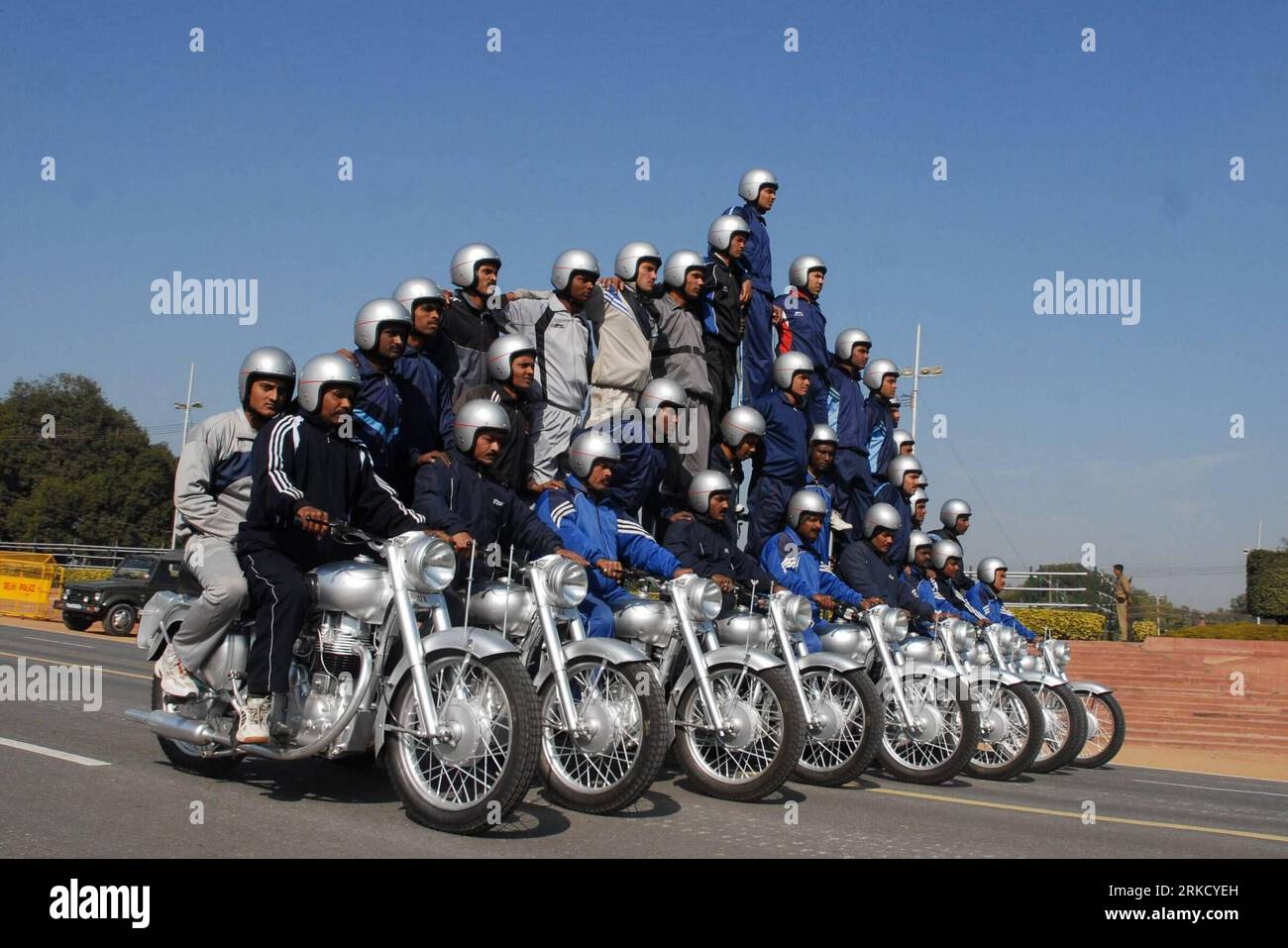 India republic day parade motorcycle hi-res stock photography and ...