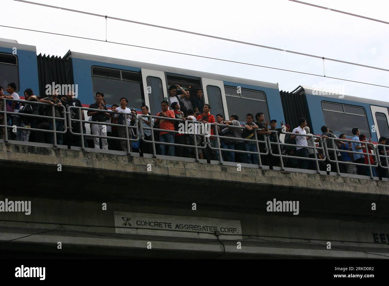 Philippines train hi-res stock photography and images - Alamy